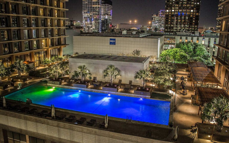 Fairmont Dallas Rooftop Pool – ClubZone